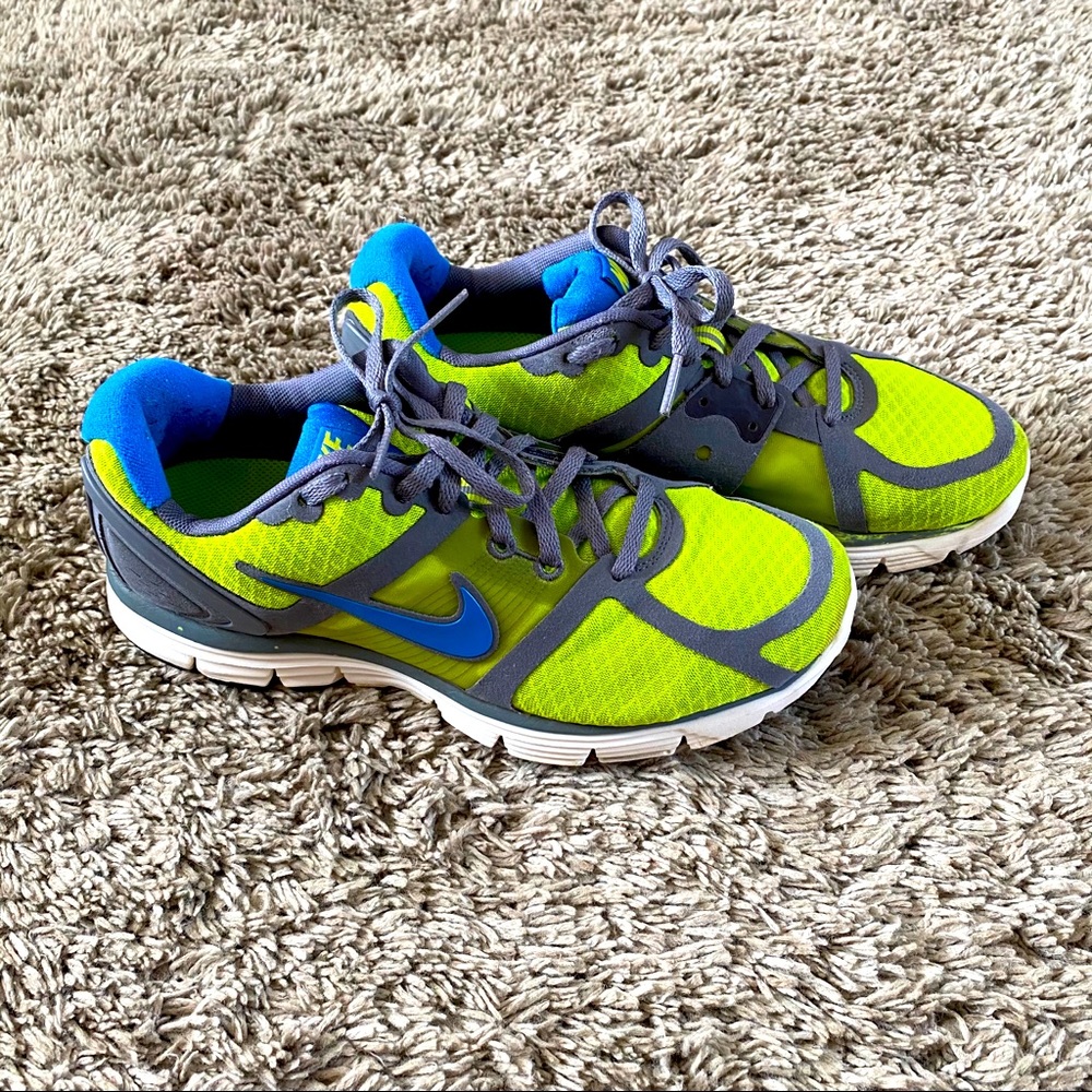 Nike Woman’s Lunarlite Tennis Shoe - Gem